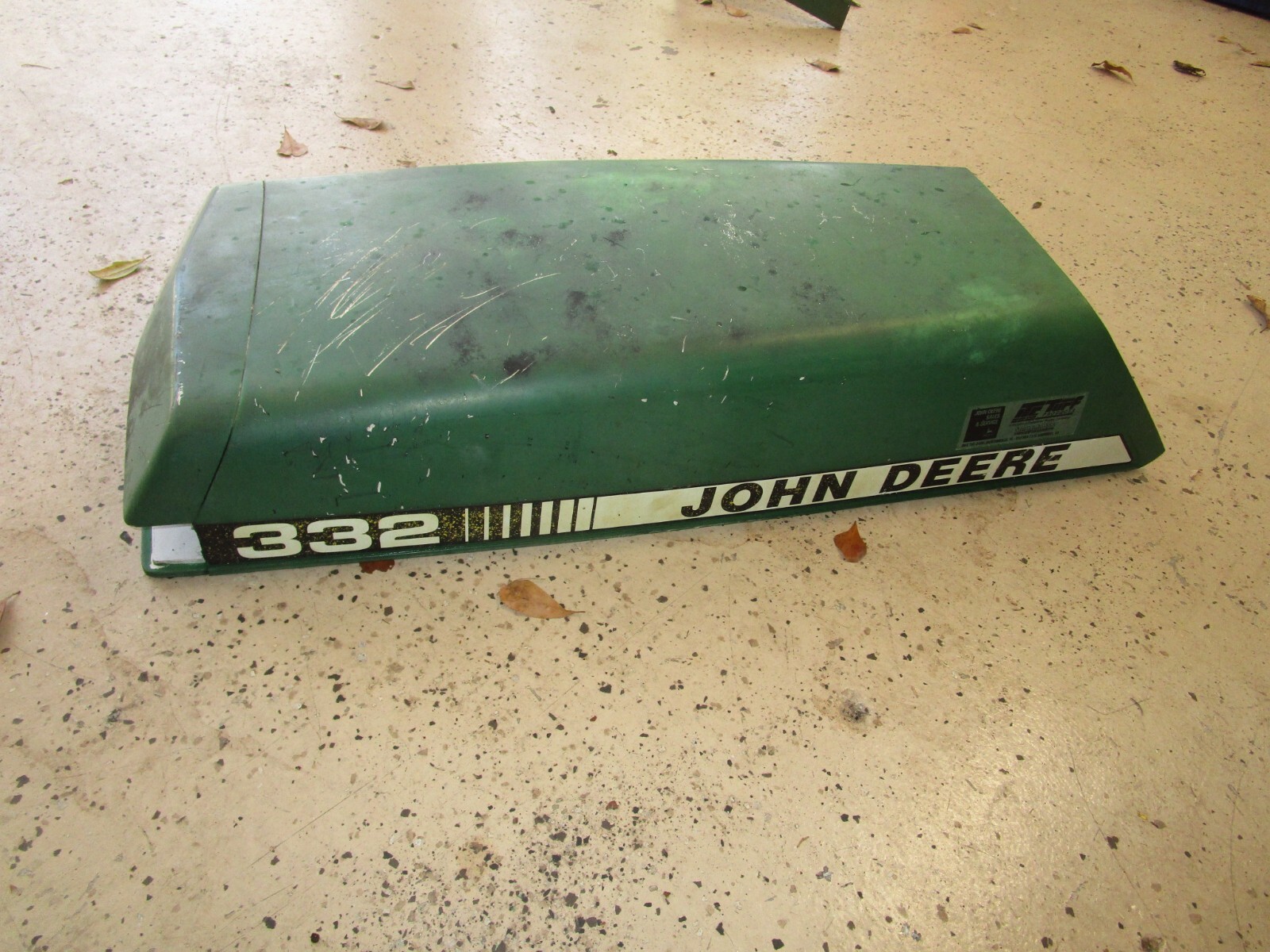 JOHN DEERE 316 318 322 330 332 GARDEN TRACTOR HOOD AM39207 (332 DECALS ...