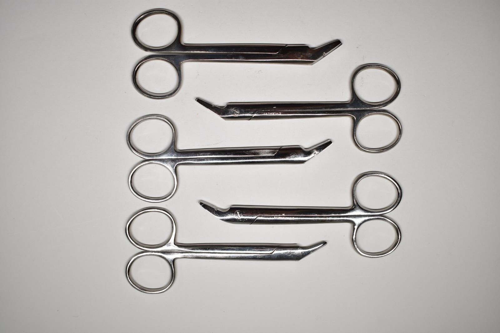 Universal Wire Suture Scissors Set of 5, One Serrated Jaw, 4-3/4 ...