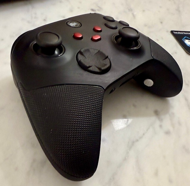 Custom Battle Beaver Xbox & PC Controller - Black/White/Red - Remap ...