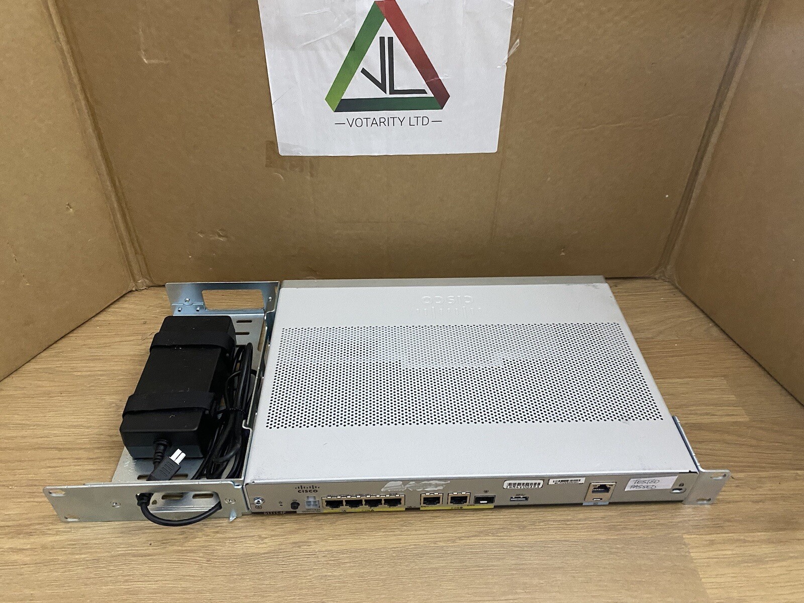 Cisco C1111-4P Router with PSU & Bracket Cisco ISR C1111-4P Router (Inc ...