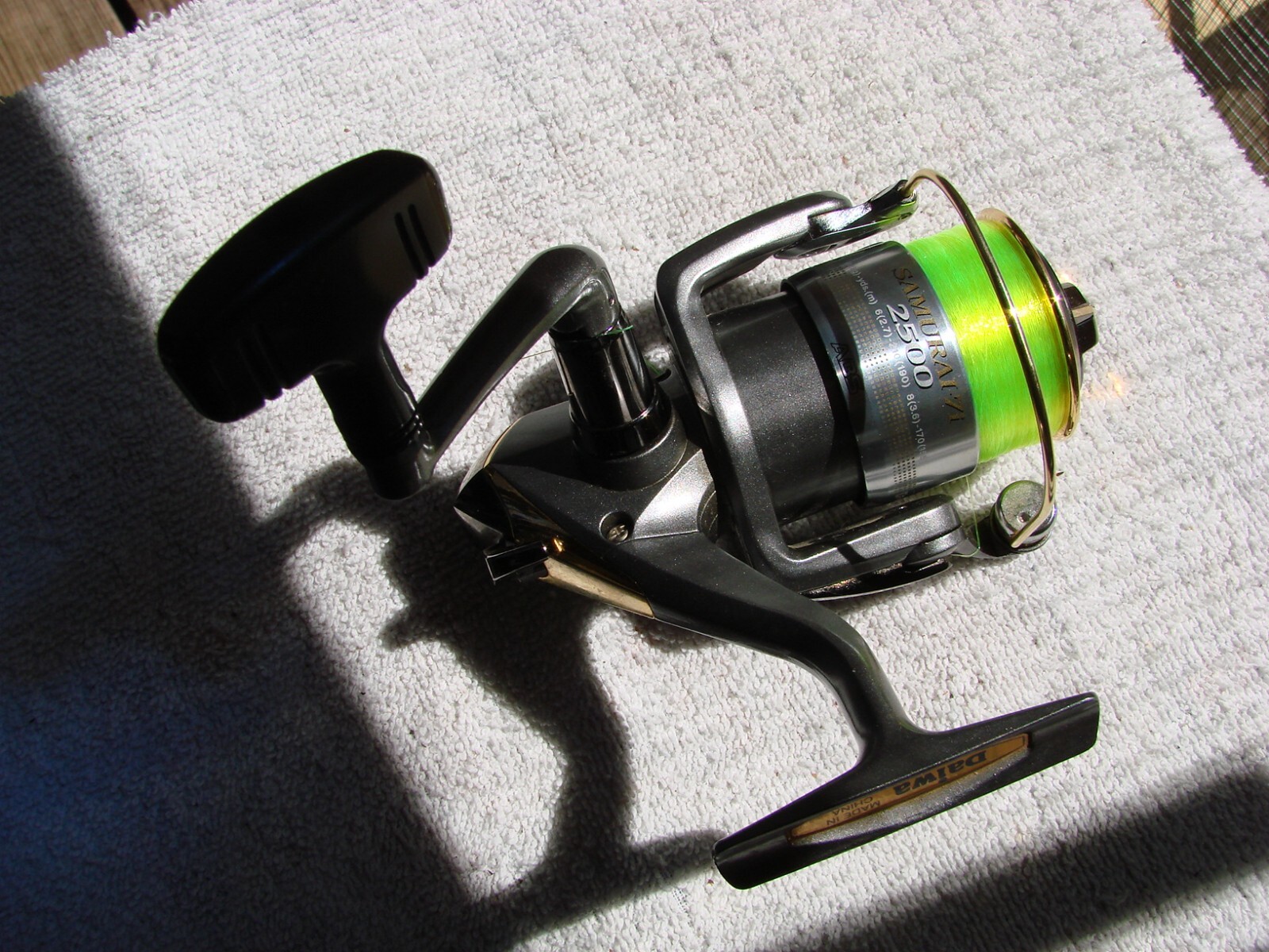 DAIWA SAMURAI - 7i 2500 SPINNING FISHING REEL NEW LINE 10 LB | eBay