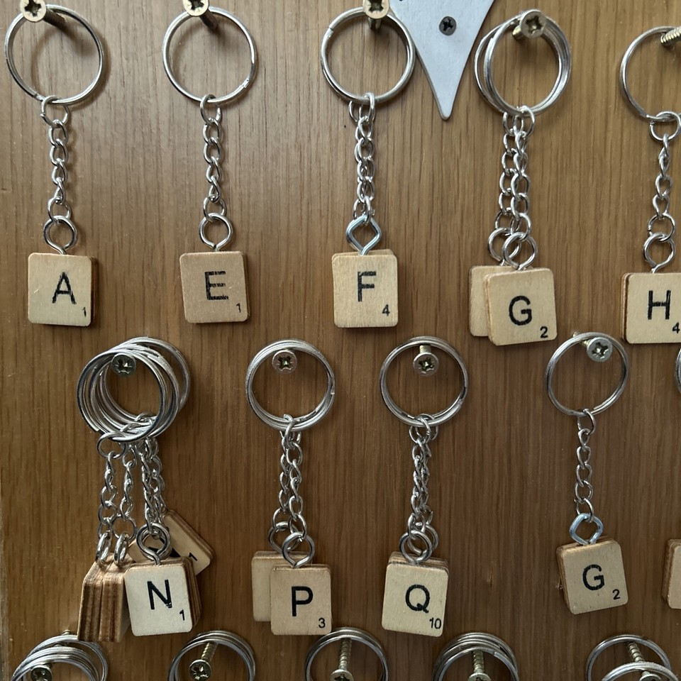 44 Key Rings & Portable Stand. Suitable For Car Boot Individual Resale ...