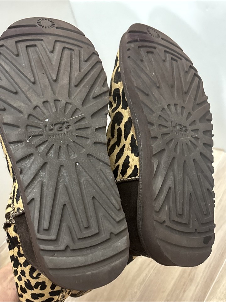 Womens UGG Australia Classic Short boots in a leopard print calf hair ...