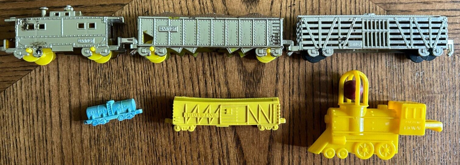 6 Toy Trains Cars 1950s: Banner, Ardee, Cracker Jack, "Lional ...