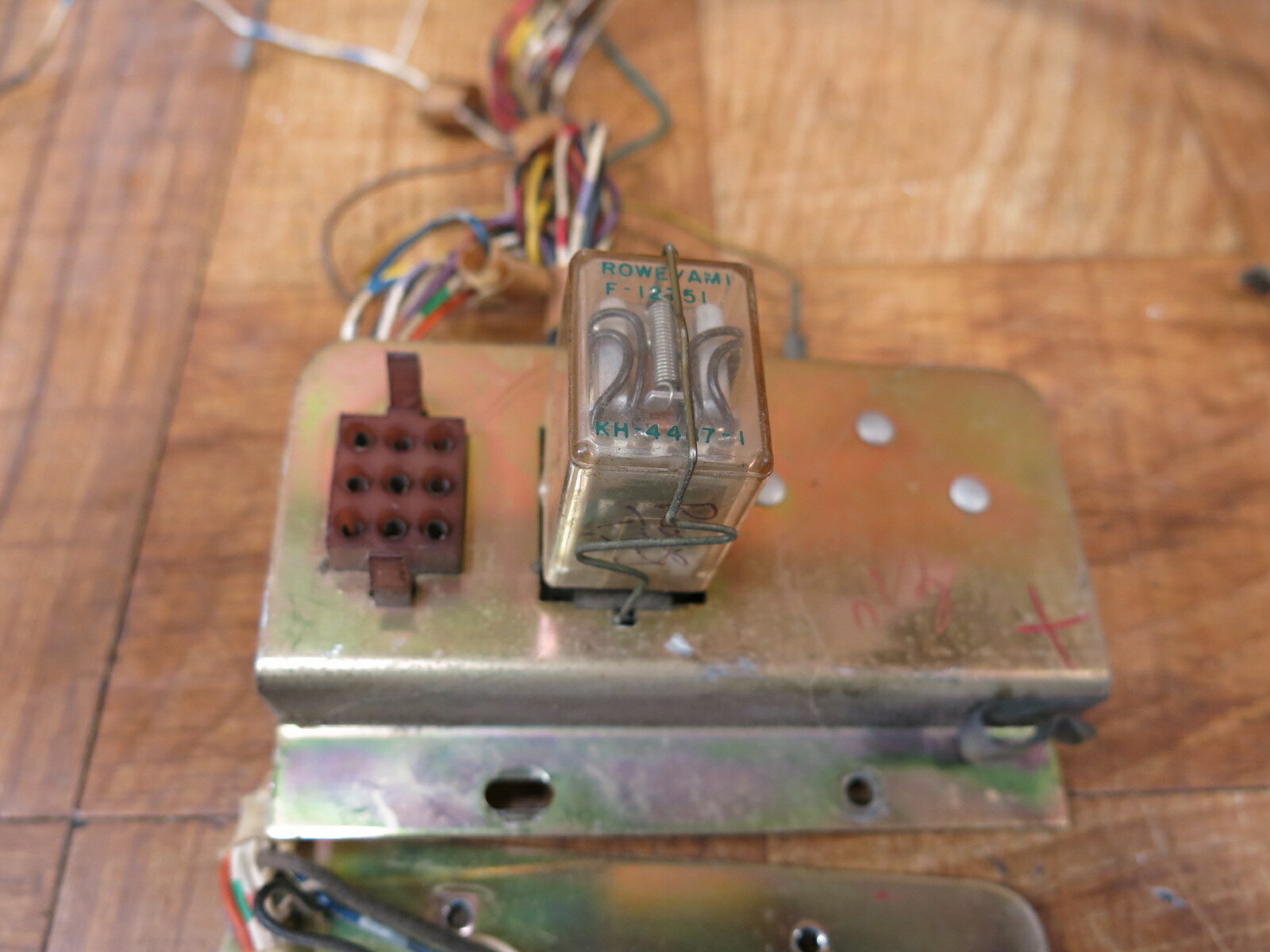 Rowe AMI Jukebox Mechanism Cam Switches w/ Wiring /Wire Harness TI1 TI2 ...