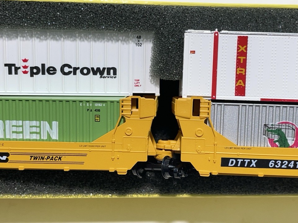 Deluxe Innovations N Scale Model Trains 5 Unit Gunderson Twin stack ...