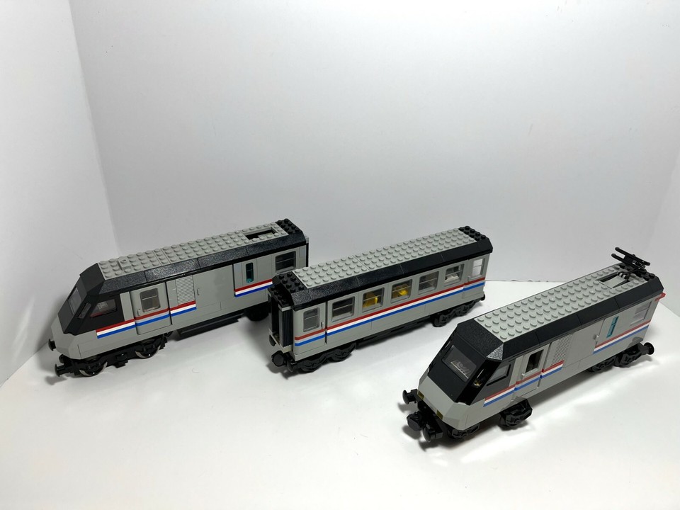 LEGO Train: 9V: Metroliner 10001 - Hard to find. Motorized. See ...
