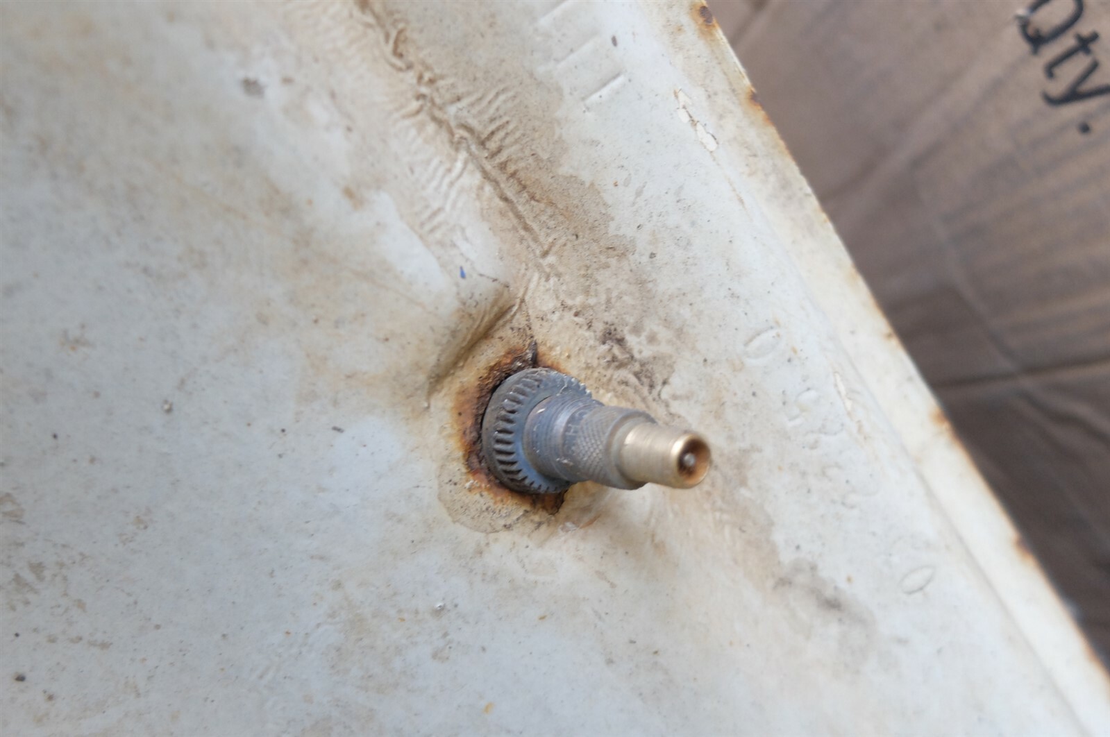 62 - 65 Early Ford 4000 Tractor 801 901 rear back wheel rim and tire | eBay