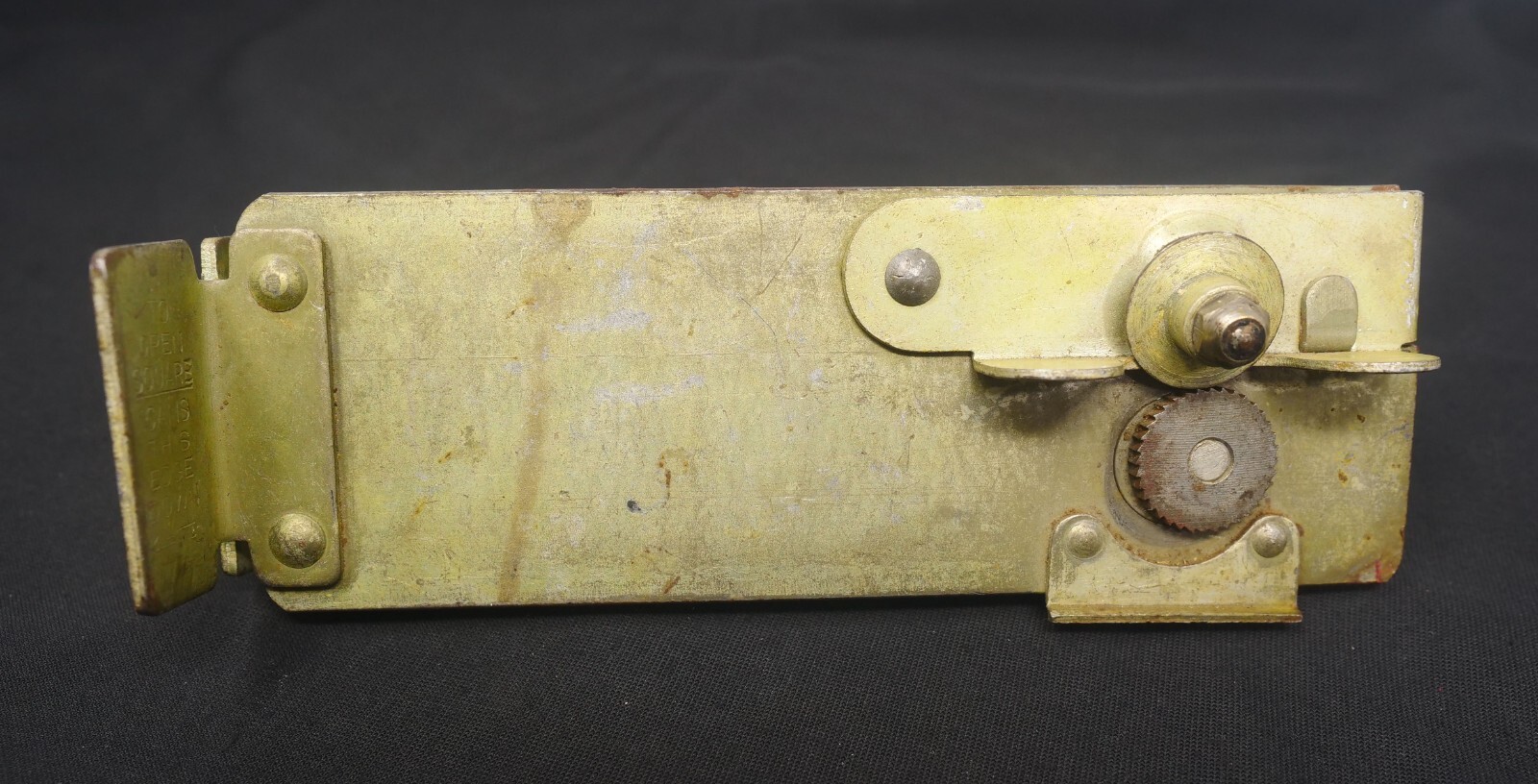 Vintage Metal Speedo Manual Hand Crank Turn Can Opener Wall Mount Style ...