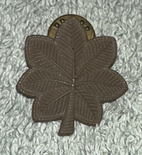 WWII Black Oak Leaf Insignia Uniform Push Back Pin | eBay
