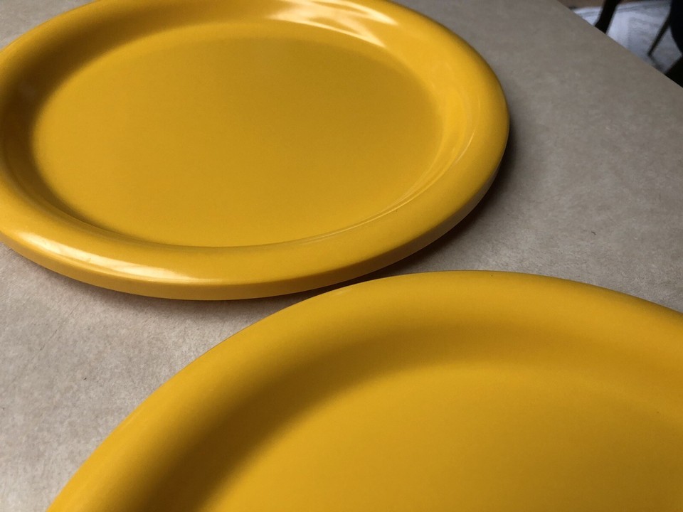 4 Vintage Ingrid Ltd Chicago YELLOW Melamine Plastic Stacking Plates 10 ...