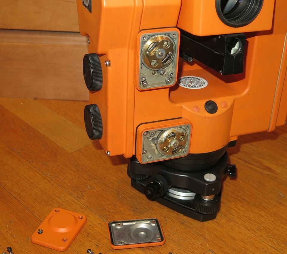 Geodimeter Robotic Survey Total Station & Case | eBay