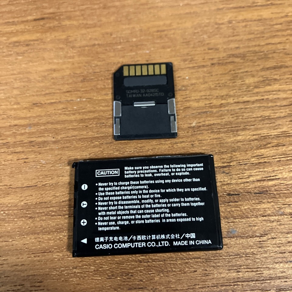 Casio Lithium Ion Rechargeable Digital Camera NP20 W/ Sandisk RS-MMC ...