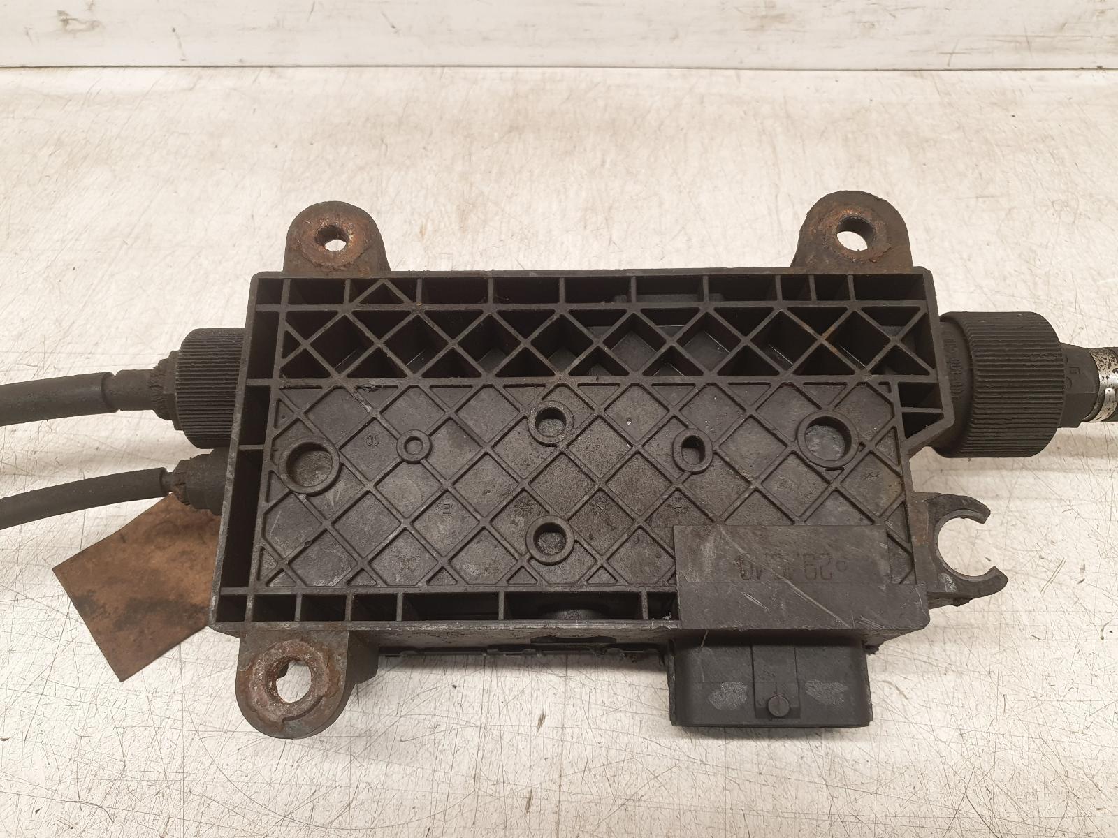 S38 Toyota AVENSIS 2010 Handbrake Actuator 46300-05010 for sale online ...