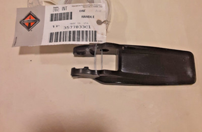 Genuine OEM International 3577833C1 Latch Handle | eBay