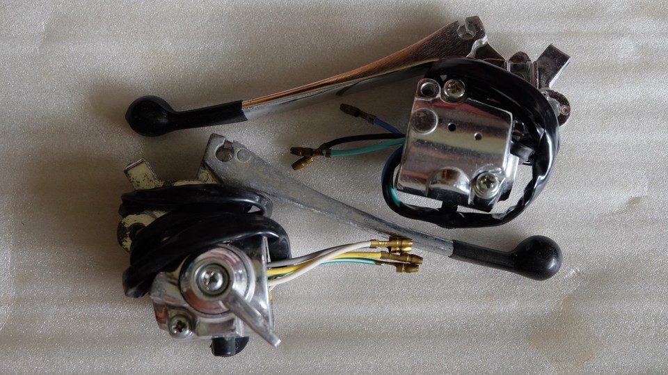 Suzuki A50 A100 A80 TC120 RV90 T90 T125 GT100 RH LH Pair Handle Switch ...