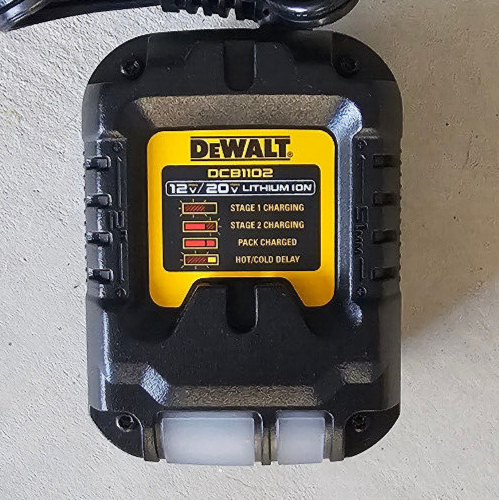 NEW DeWALT DCB1102 12V MAX/20V MAX/FLEXVOLT 2 Amp Charger - FREE SHIP ...