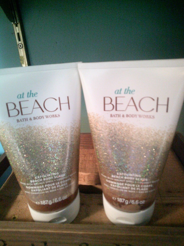 Lot of TWO Bath & Body Works AT THE BEACH Exfoliating Glow Body Scrubs ...