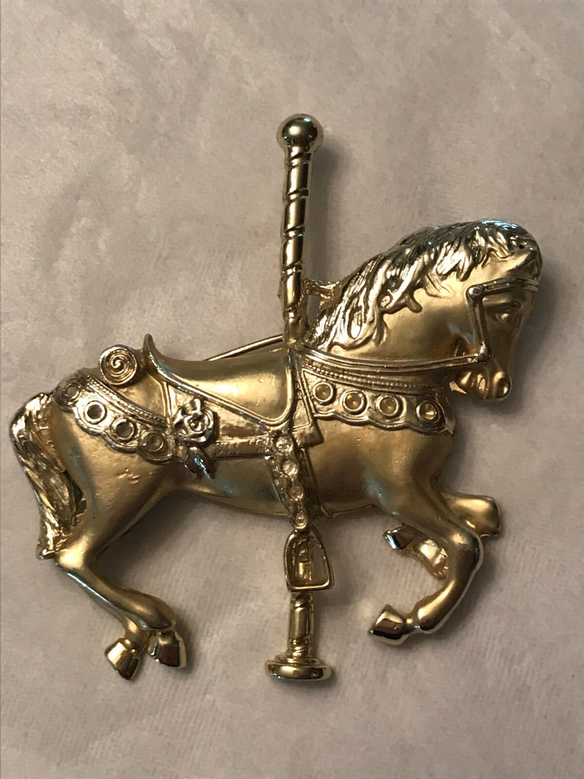 Vintage 80's Carousel Gold Metal Horse Pin/Brooch No… - Gem
