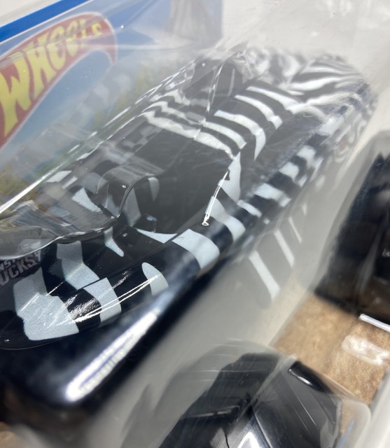 Hot Wheels Monster Trucks 1/24 Zebra Shark 2020 for sale online | eBay