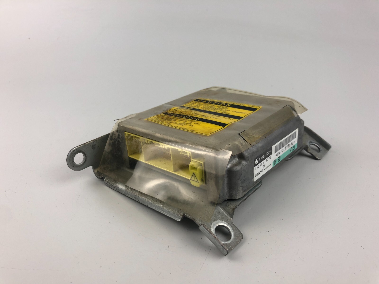 2001 - 2003 Subaru Forester SRS Safety Control Module Unit 98221FC210 ...