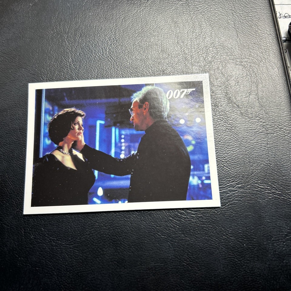 Jb26 James Bond 007 2014 Tomorrow Never Dies #030 Paris Carver Teri ...