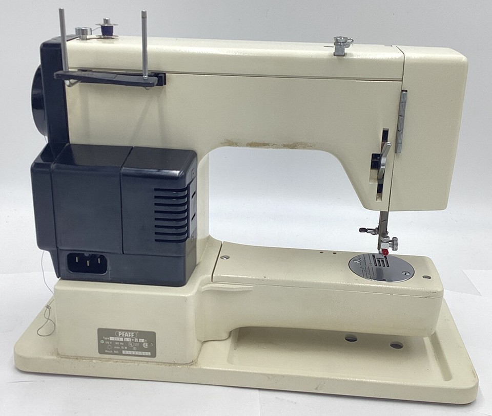 PFAFF VINTAGE SEWING MACHINE MODEL 213 (made in Germany) FULLY WORKING ...