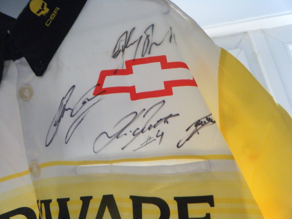 Corvette Racing Team C5-R GT1 Autographed by 4 Racing Drivers Crew ...