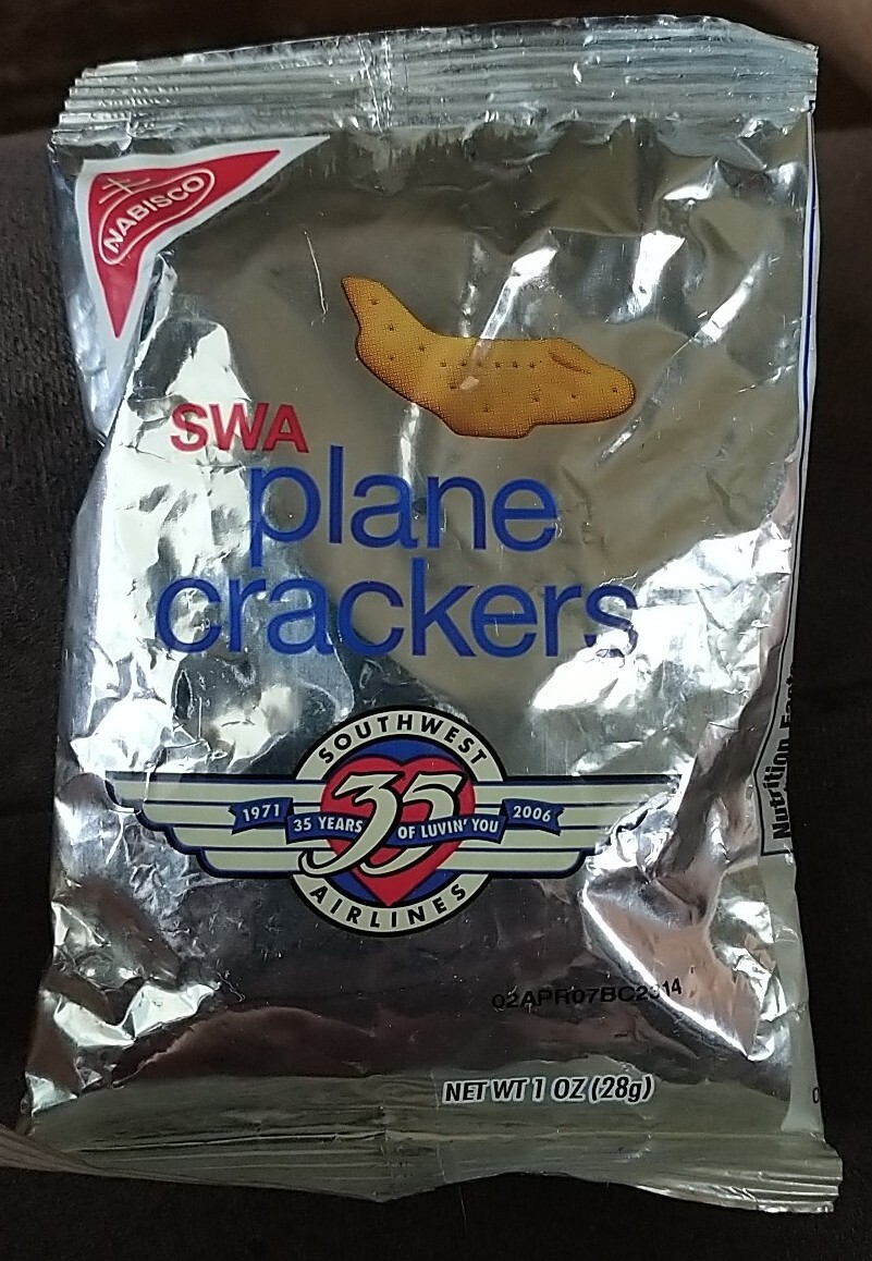 SCARCE SOUTHWEST AIRLINES 35TH SWA UNOPENED PLANE CRACKERS VINTAGE ...