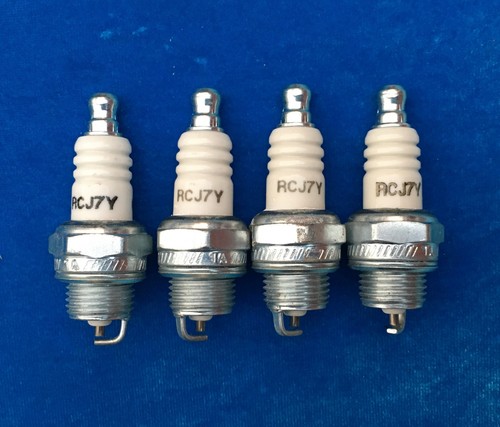 CHAMPION RCJ7Y Copper Plus Spark Plugs (4) fits chainsaws, mowers, trim ...