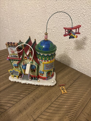 Lemax NORTH POLE TRAVEL Santa Beach Ski RETIRED 75556 Slight Damage Not ...