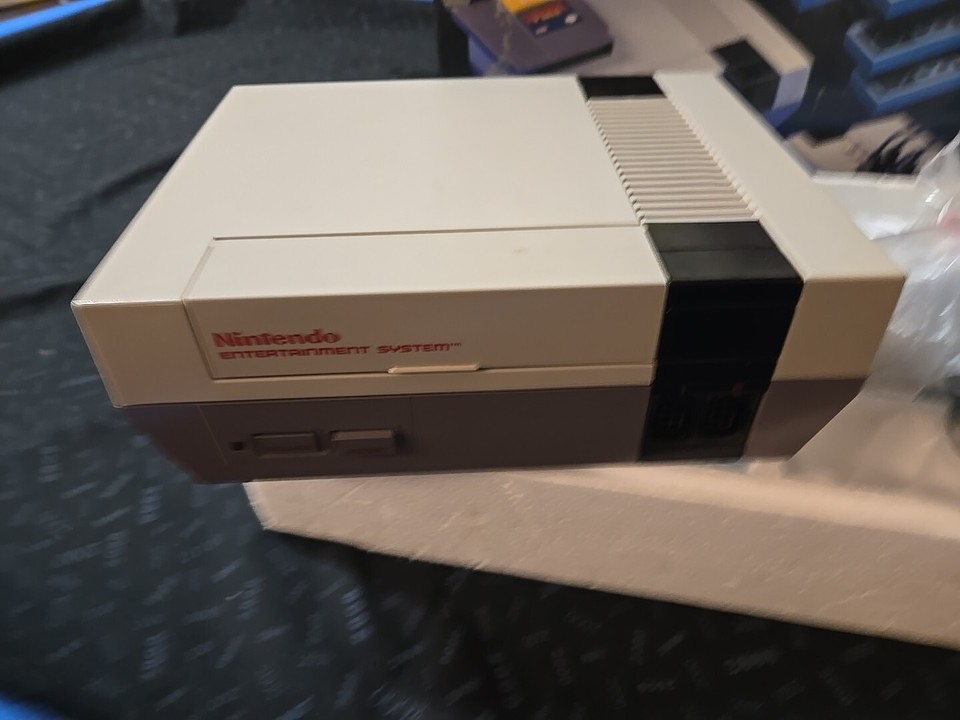 Nintendo NES Sports Set In Orig. Box 3 Controllers Satellite ...