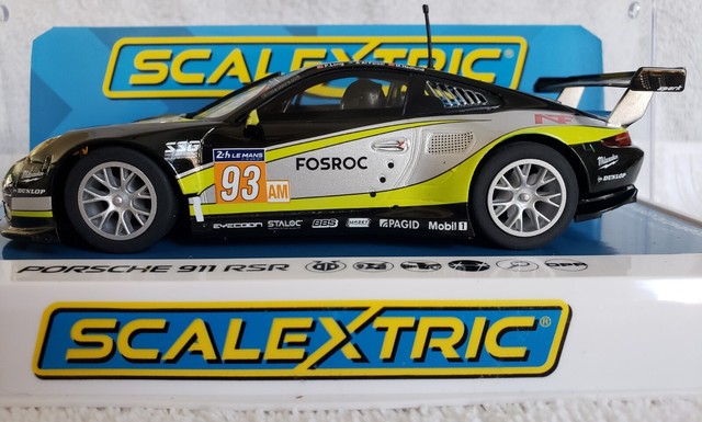 Scalextric C4020 Porsche 911 RSR Lemans 2017 Proton Competition for ...