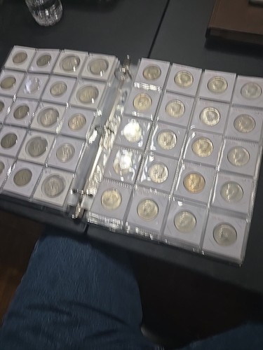 Lot Of 10 Kennedy Half Dollars 40 Percent Silver . Mix Of Dates And ...