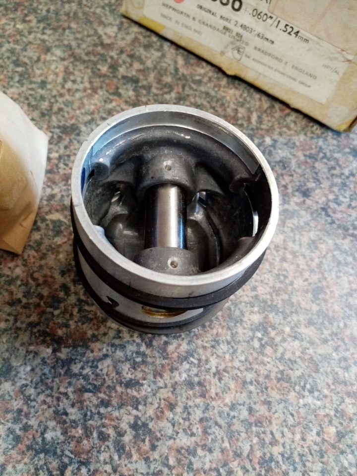 Triumph Herald 948 / Standard Ten Piston SET (4) STD/030/060" in stock ...