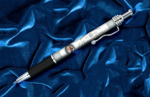 Queen Elizabeth ll 70th Platinum Jubilee Signature Ballpoint Pen Gift ...