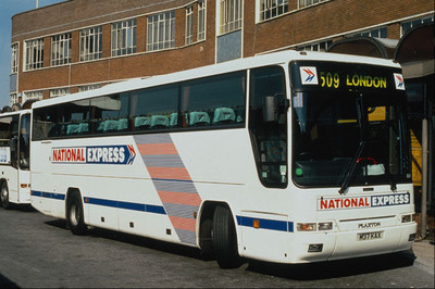 581042 National Express Volvo Cardiff To London Service A4 Photo Print ...