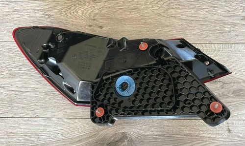 2021 2022 Mercedes E450 E300e Rear Right Outer Tail Light Lamp ...
