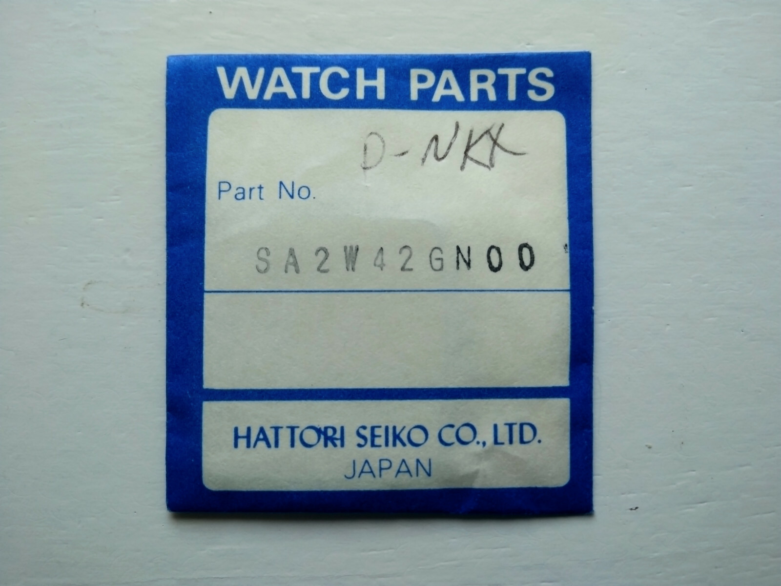 Genuine NOS Seiko Watch Crystals - Various shapes & sizes 18 of 23 | eBay