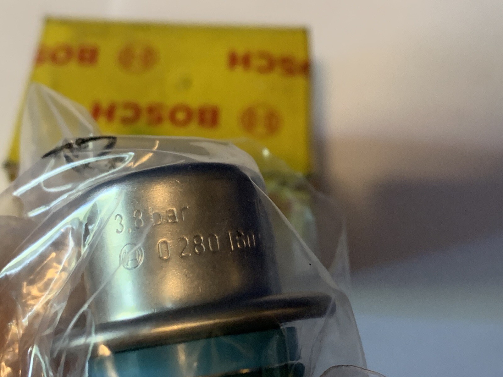 NOS Bosch Mercedes W202 SL600 OEM Fuel Injection Pressure Regulator ...