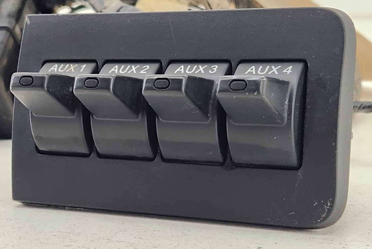 2008-2010 Ford Super Duty Auxiliary Upfitter Switch and Wiring Harness ...