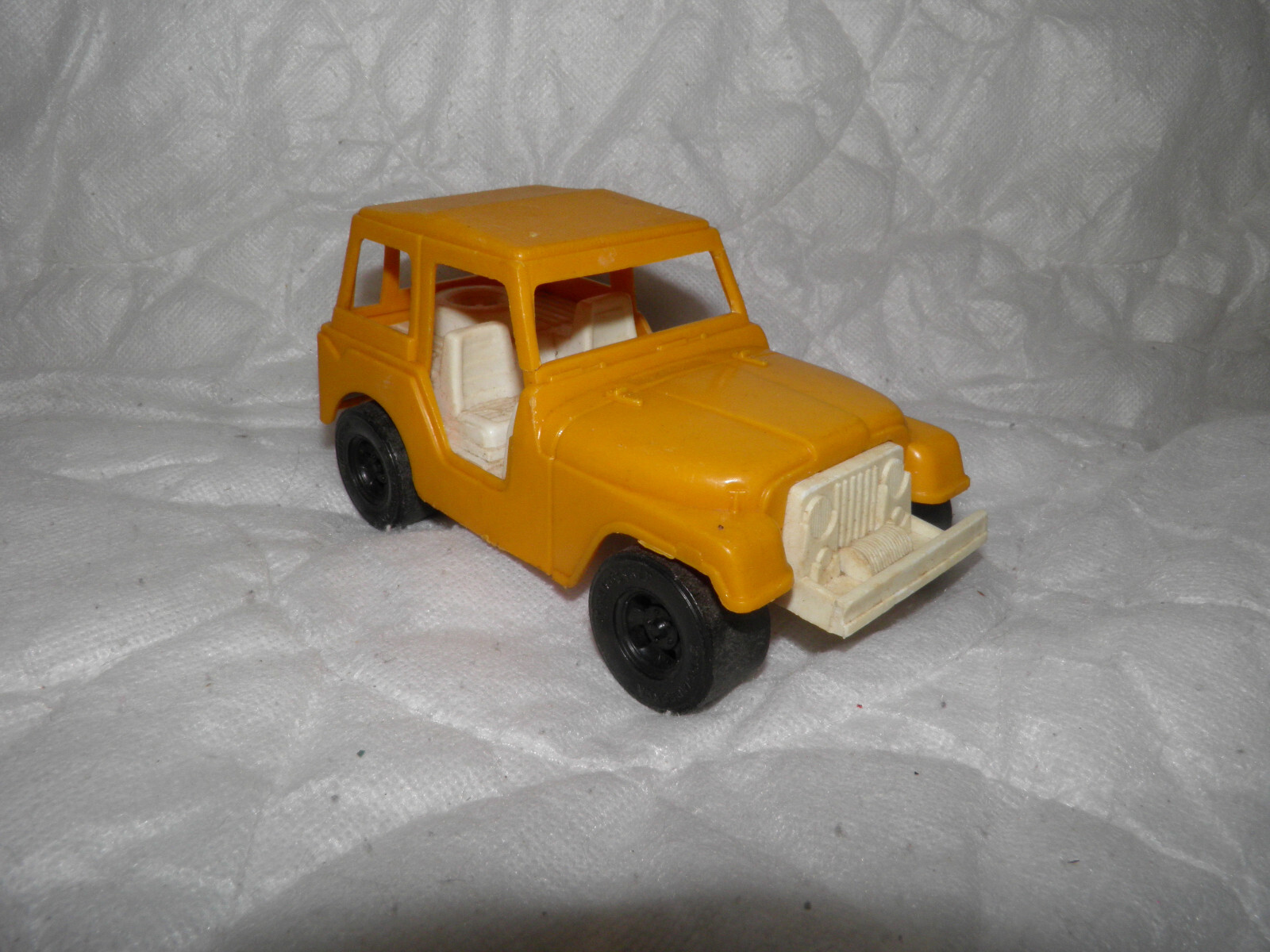 Vintage Strombecker Made in USA Yellow Plastic Toy Jeep 5-1/2" Long | eBay