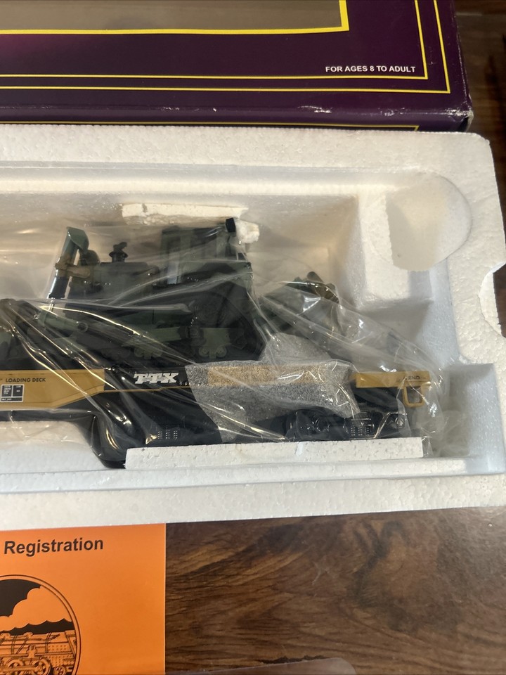 MTH 20-98378 O Gauge US Army TTX Flatcar with two Tractors #131005 LN ...