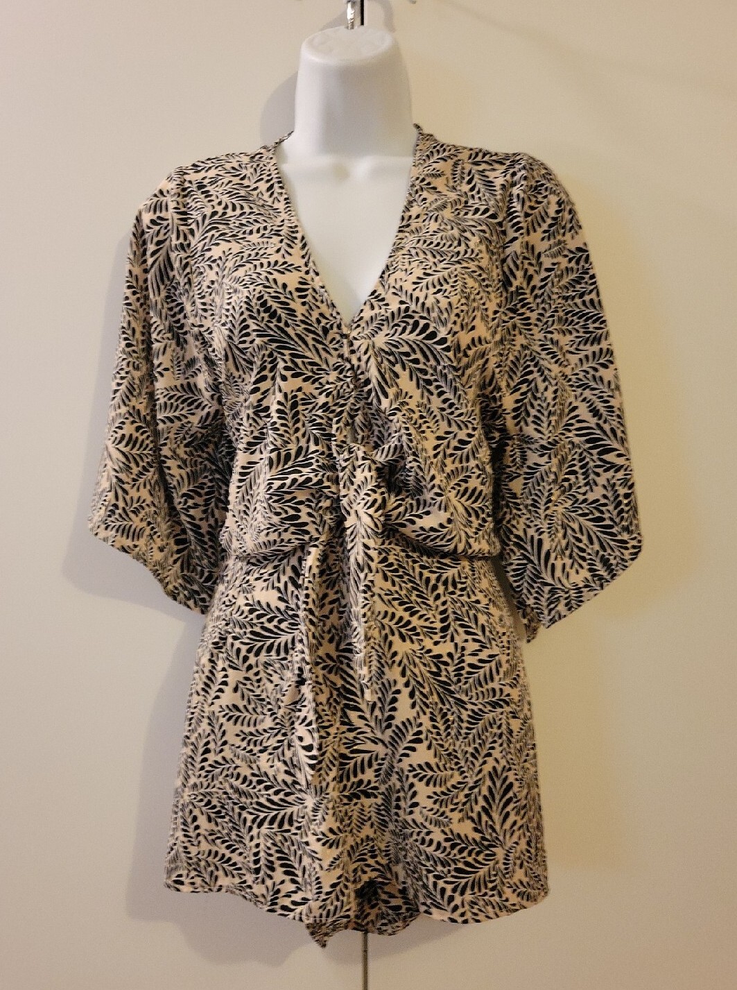 NWT UMGEE Romper Sz Medium Black Leaves W/ Gold Threading B2 | eBay