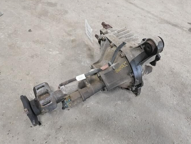 1999-2007 Chevy Silverado 1500 Front Axle Differential Carrier 3.73 ...