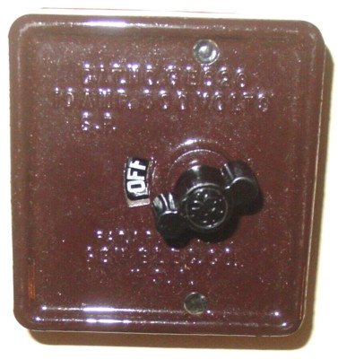 Switch Plates & Outlet Covers - Snap Switch