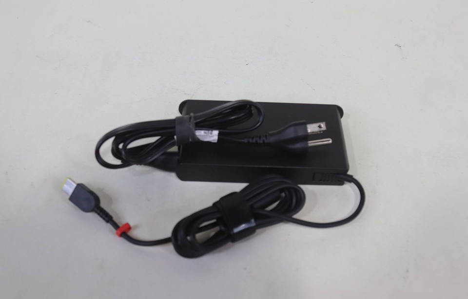 LENOVO THINKPAD P17 G1 | XEON W-10855M | 256GB | 40GB RAM | WIN10 ...