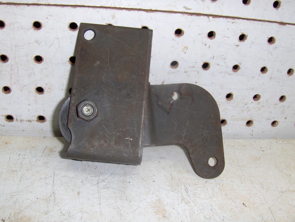 MTD 18.5 LAWN & GARDEN TRACTOR DECK CONTROL PIVOT BRACKET | eBay