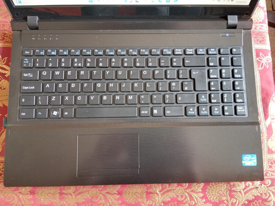 RM Education notebook 320 15.6 inch laptop i3 2370M 8gb 128gb ssd ...