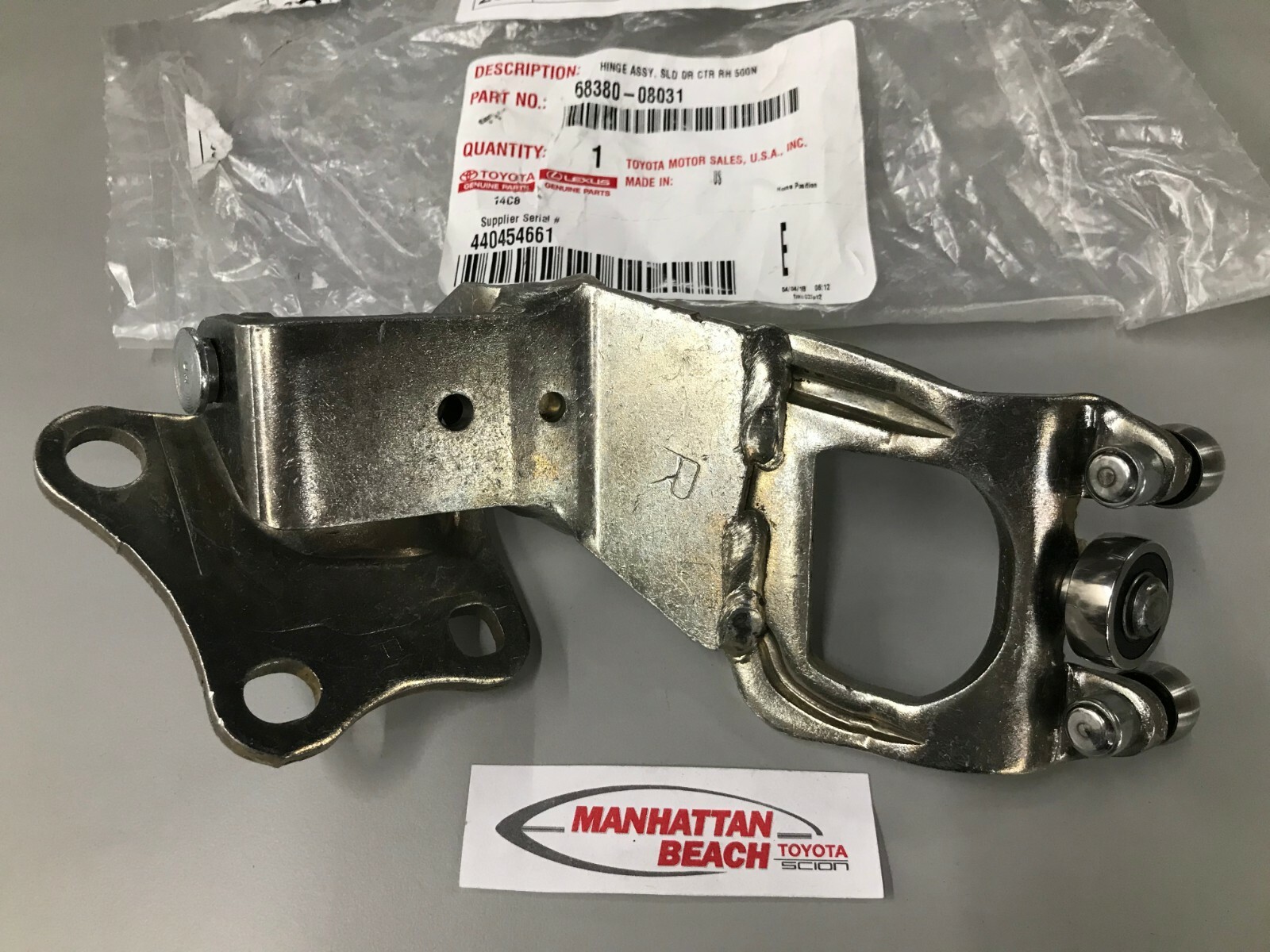 04-10 SIENNA RIGHT SIDE SLIDING DOOR HINGE RIGHT CENTER 68380-08031 ...